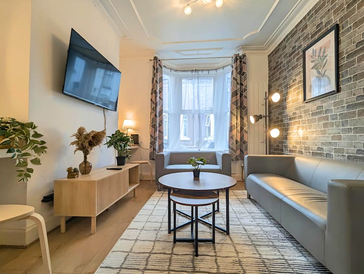 Bright 4br Home Near Anfield & Free Parking - Anfield - Liverpool