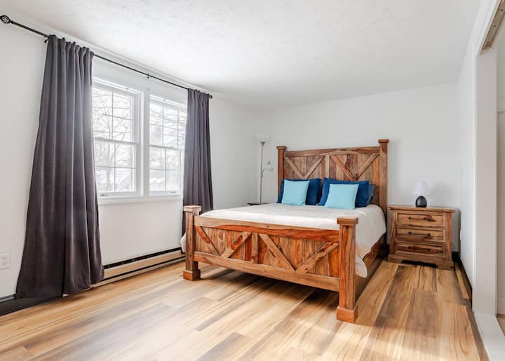 2br | W/parking | Full Kitchen |5 Min To Old Port - Portland, ME