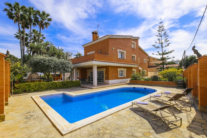 Villa Viladomat - Only Families - Salou
