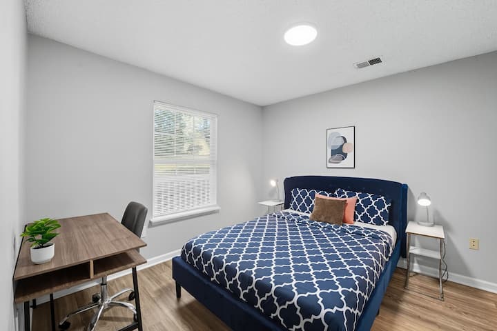 Bright Modern 1br Retreat I Fitness Center - Fayetteville, NC