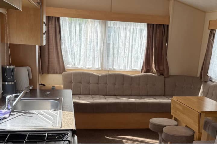 2 Bedroom Chalet Sleeps 6 -Free Parking -Tv -Wifi - Chapel Saint Leonards