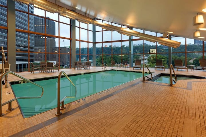 Wyndham Grand | 2 Doubles | Riverfront Room - Pittsburgh, PA