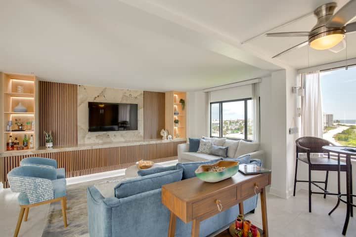 4 Mi To Lovers Key Sp: Modern Condo W/ Ocean Views - Fort Myers Beach, FL