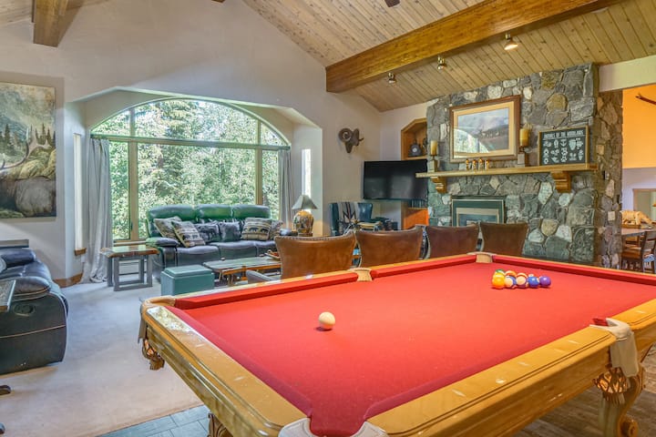 Steps To Ski Shuttle: Breckenridge Home W/ Hot Tub - Breckenridge, CO