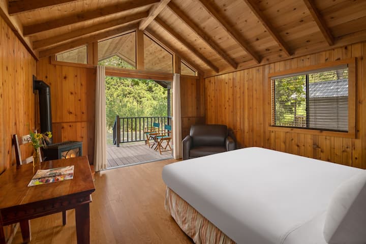 Cabin | Soak Tub + Fireplace | No Hidden Fees - El Capitán State Beach, Goleta