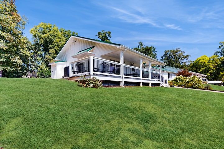 Mtn Views! Romantic Rural Retreat In Seymour - Knoxville, TN