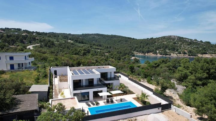 Maison Olynthia (V0027-k1) - Maslinica