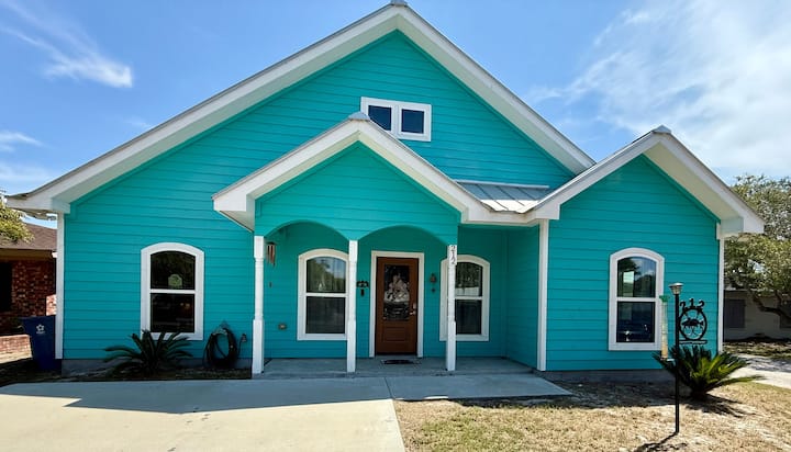 Coastal Comfort Retreat - Rockport, TX