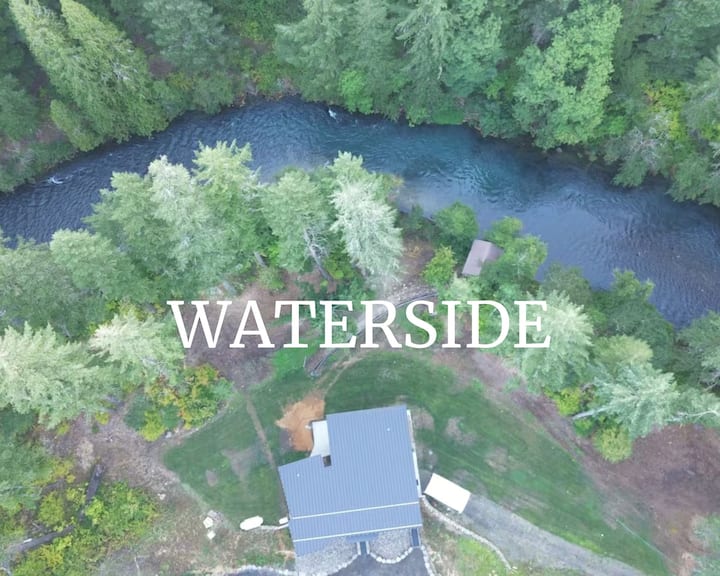 New! 2 Acre Riverfront Retreat, Hot Tub, Game Room - Viento State Park, Cascade Locks