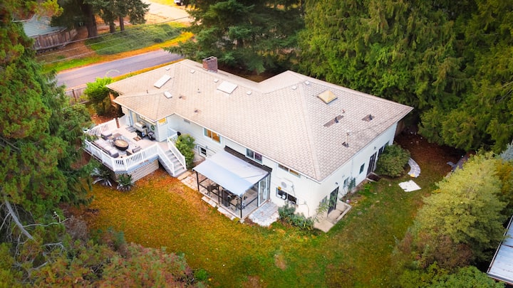 Stylish 6br House, Huge Yard, Gym, A/c, Pets - Kirkland, WA