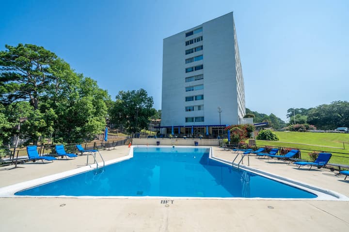 Lake Escape - Pool, Lake Views, Near Casino! - Hot Springs