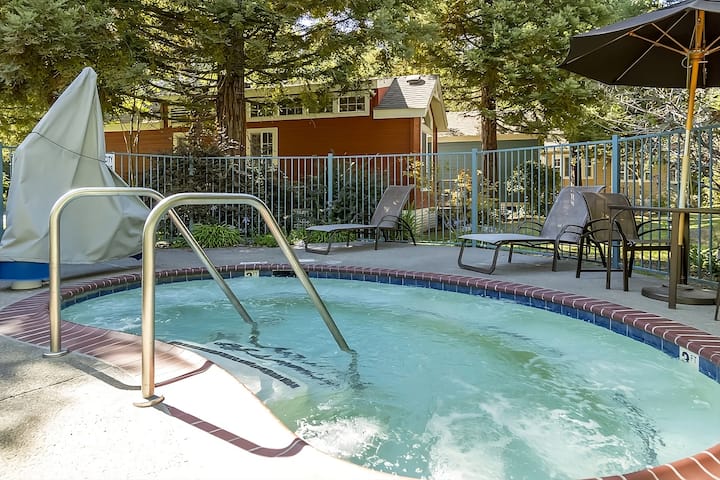 Relaxation In Napa Valley! 2 Spacious Units, Pool! - Yountville, CA