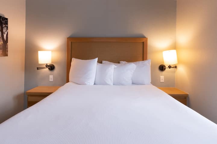 Your Napa Escape! 2 Relaxing Units, Free Parking! - Napa Valley