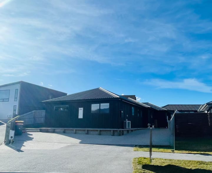 Contemporary 3br Queenstown Home - Queenstown