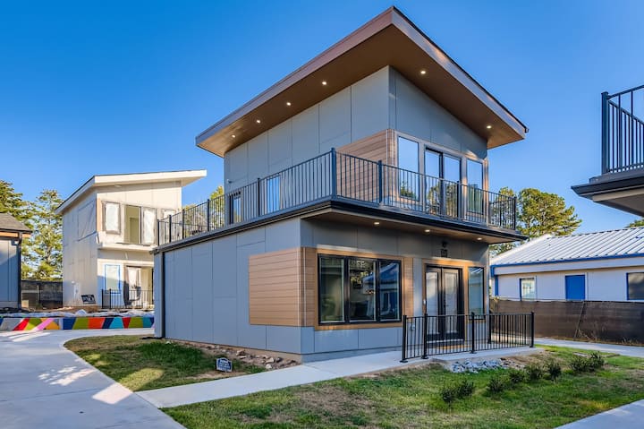 Tiny Home Atlanta Retreat - Fairburn, GA