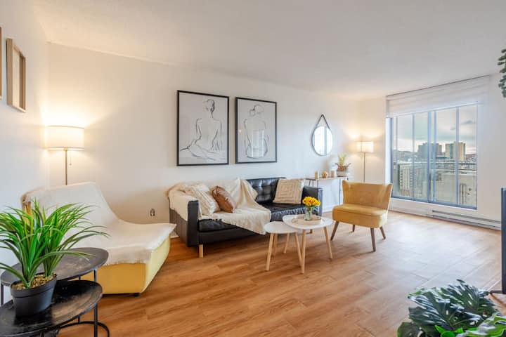Vibe & Views – Central Montreal 1-bedroom Stay - Montréal, QC