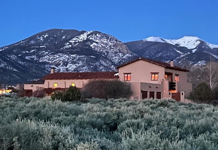 Upscale Beautiful On 8 Acres With Amazing Views - Taos, NM