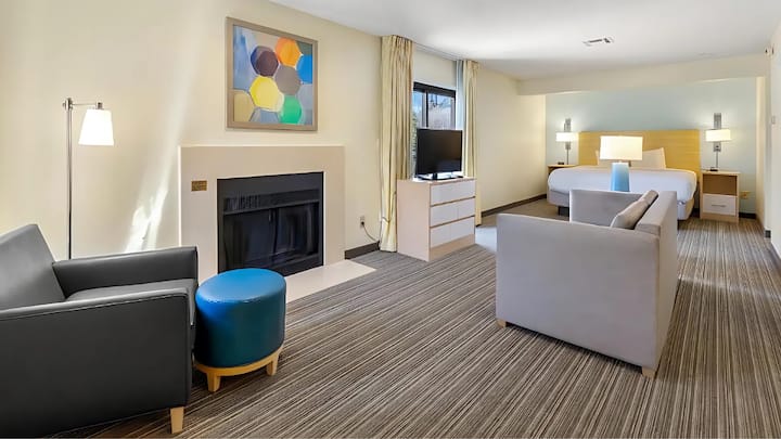 Fully Furnished Studio | Mtm | All-inclusive - West Chester Township, OH