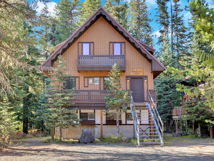 Snowflake Chalet - Charming Creekside Govy Retreat - Mount Hood, OR