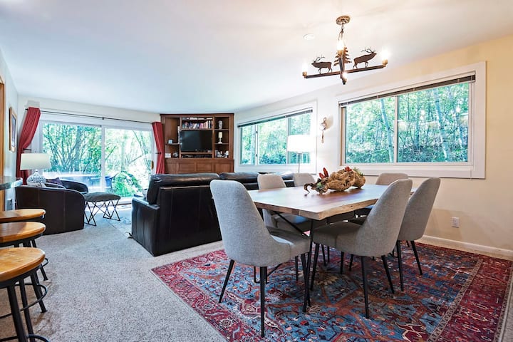 Ski-in/out 2 Bdr Condo In The Heart Of The Action! - Park City, UT