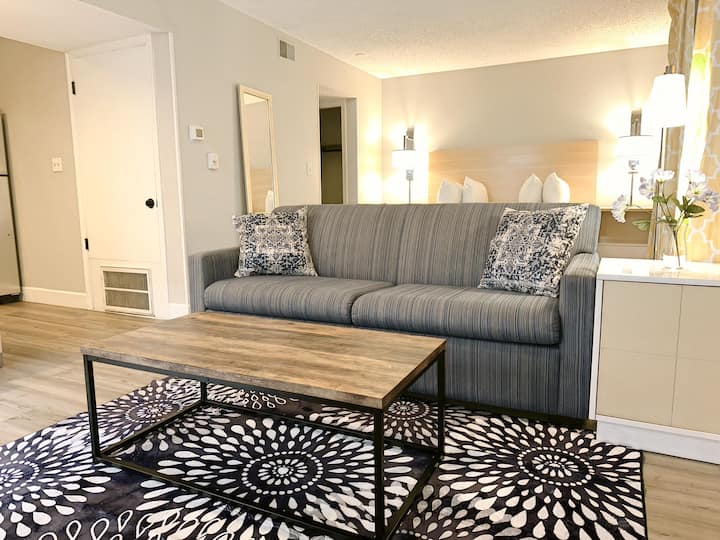 Fully Furnished Studio | Flexible Stays - West Chester Township, OH