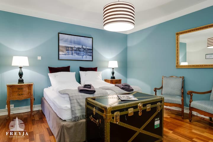 Superior Suite With Balcony – Freyja Suites - Reykjavik