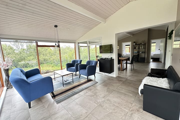 Beautiful Cabin In Húsafell In Iceland - Iceland