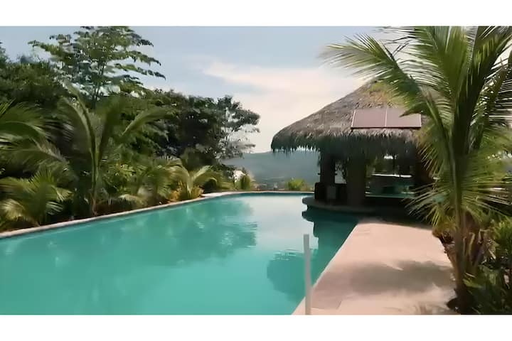 Pet-friendly Eco Lodge | Pool & Jacuzzis - Salango