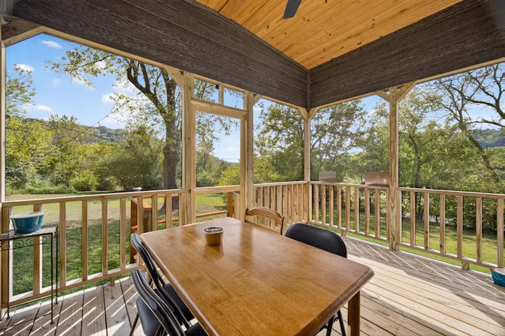 Sasquatch Shack | Tiny House In Hamestring Hollow - Lynchburg, TN