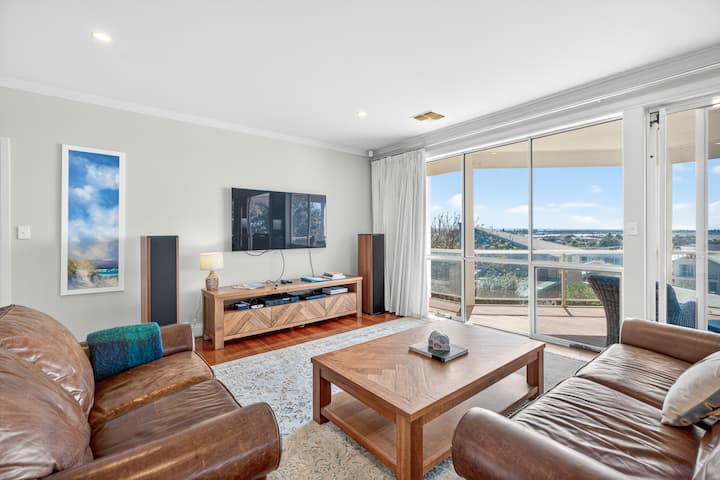 Serenity On Sir George - Goolwa