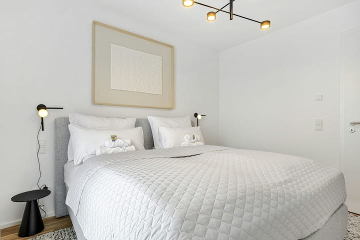 Cruwzo | Regensburg Tower Deluxe Apartment - Donaustauf