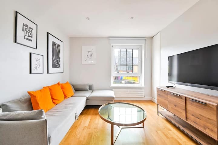 Two Bedroom Apartment - Canary Wharf Views - Londres