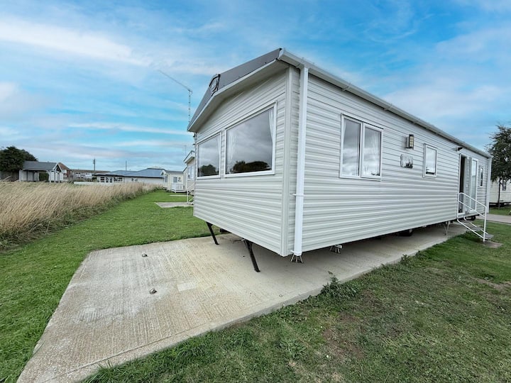 Caravan At Belle Aire Holiday Park Ref 00095ba - Hemsby