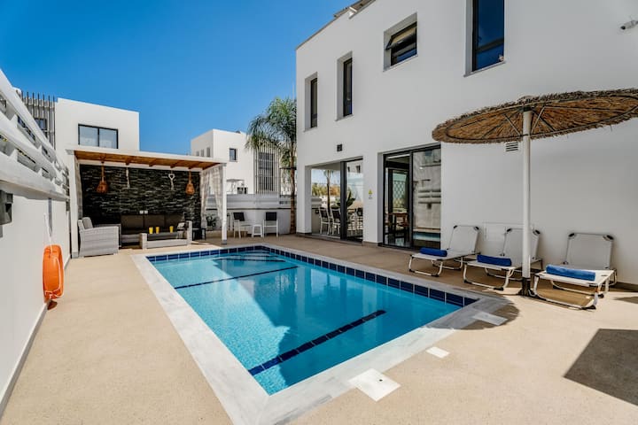 Villa Alassia 16 By Ezoria Villas - Famagusta