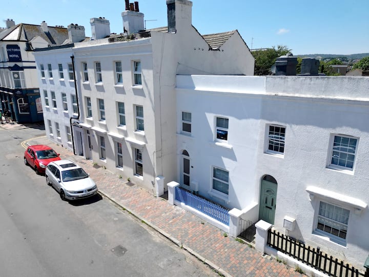 Eastbourne Cottage - Eastbourne