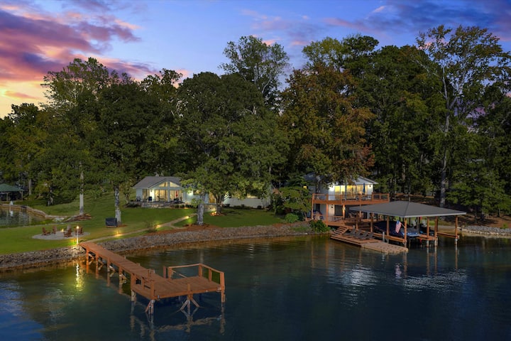 Lakefront Retreat - Win Blu Point - Lake Martin, AL