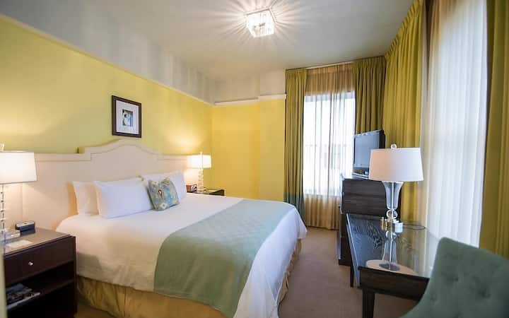 Vintage Vibe Near Rose And Japanese Gardens! - Portland, OR