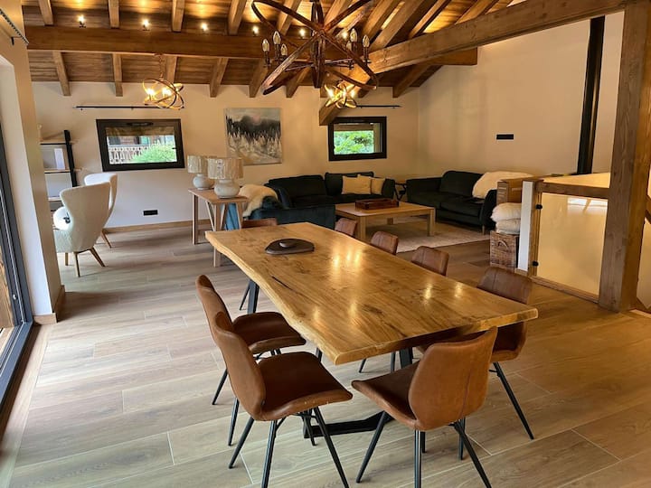 Chalet Bartlett Chalet Neuf Et Paisible Proche Du - Morzine