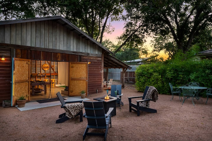 Bauern Haus - Game Room, Fire Pit & More! - Fredericksburg, TX