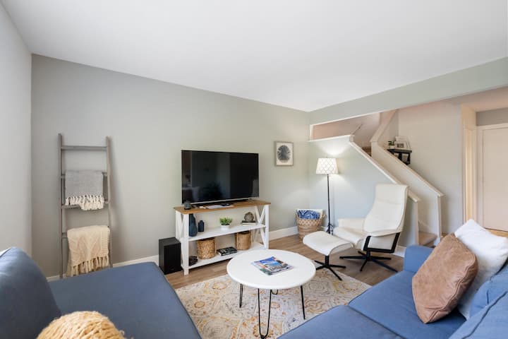 Hideaway Valley #3 - Close To Ski Hills & Harbor S - Petoskey, MI
