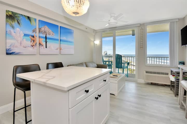 Oceanfront Private Balcony | Harbour Beach Resort - Daytona Beach