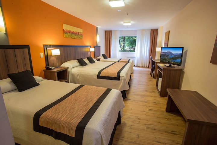 Relax & Recharge: 2 Rooms With Views & Breakfast - Bariloche