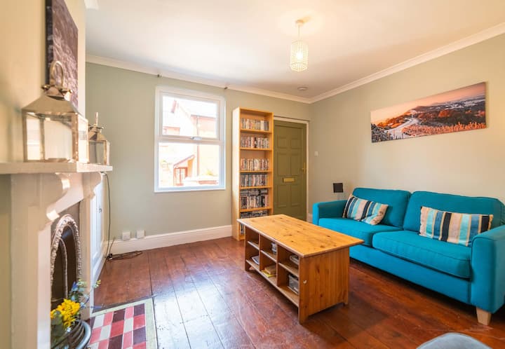 Cosy Character Home - 2 Beds In Malvern - Malvern