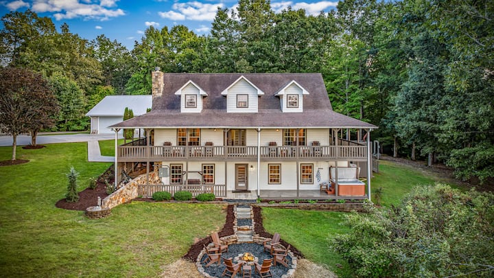 Aska Acres- Mtn View, Hot Tub, Firepit, Gameroom - Blue Ridge, GA