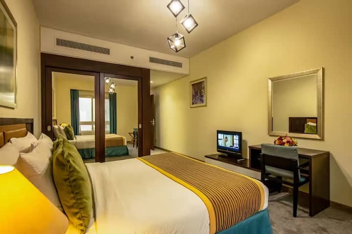 2bhk W/balcony | Al Khan Beach & Sharjah Aquarium - Sharjah