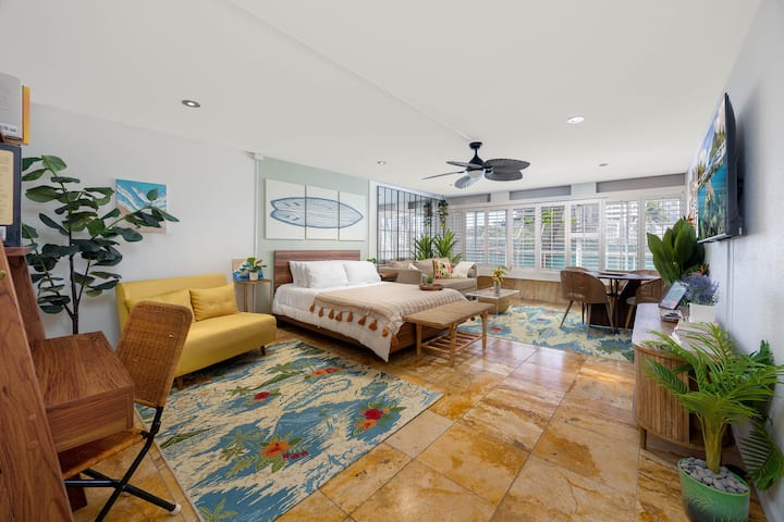 Colony Surf 208 - Studio - Honolulu, HI