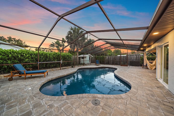Raya House | Private Heated Pool + Outdoor Shower - Sarasota, FL