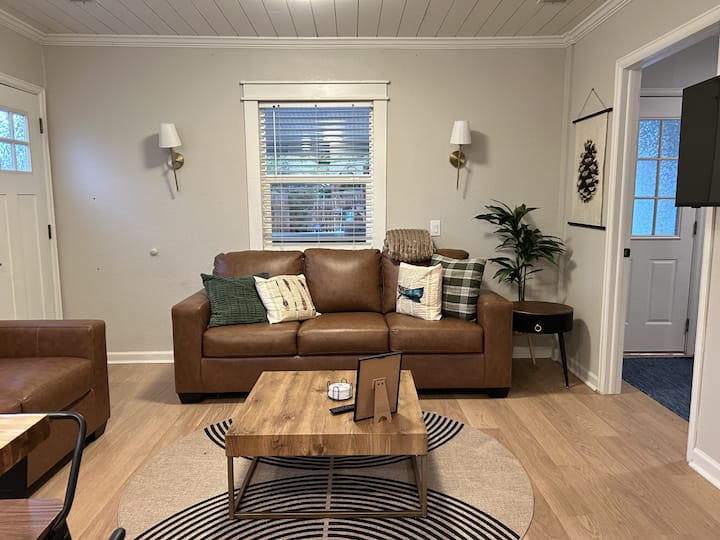 Loveland's Lakeside Lodge | Dogs Welcome - 러브랜드