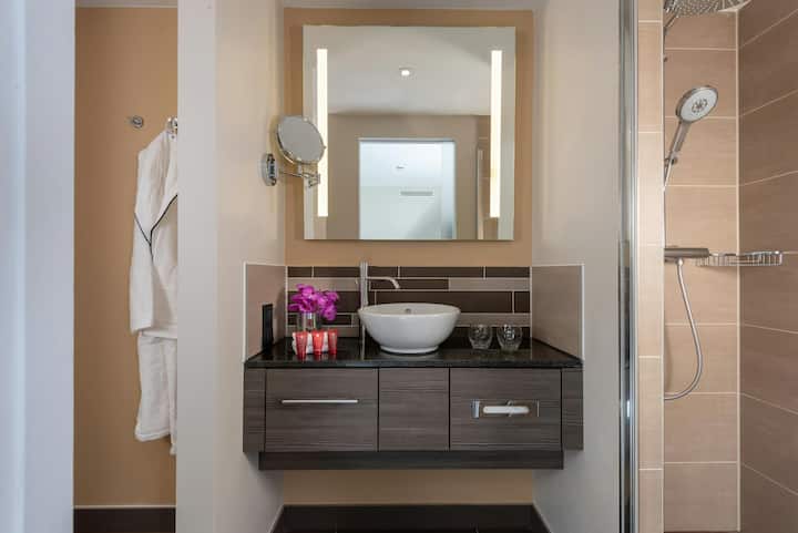 Comfort Room At Leonardo Hotel Munich City East - Munich