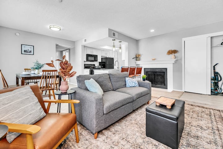Cozy Apartment With 2br · 1 Bath + Gym - Grand Prairie, TX